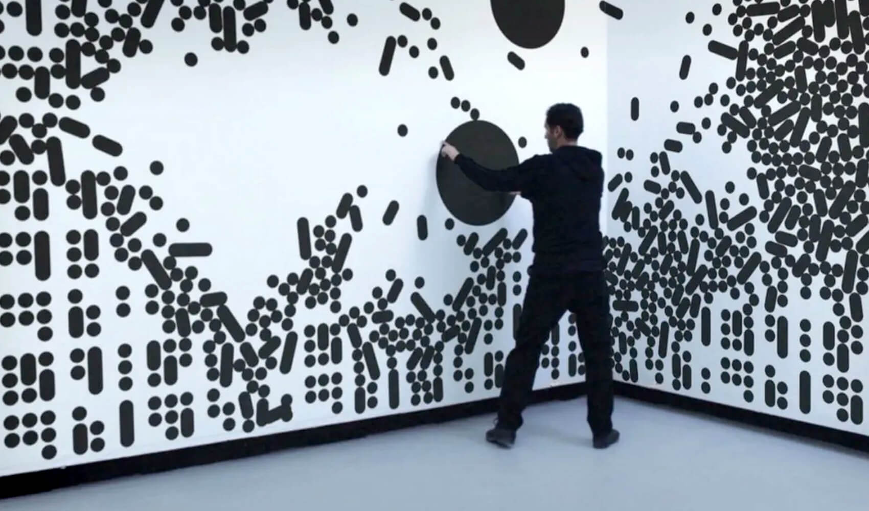Interactive Wall - VizioFly | Singapore AR VR MR Developer Interactive Wall - VizioFly | Singapore AR VR MR Developer